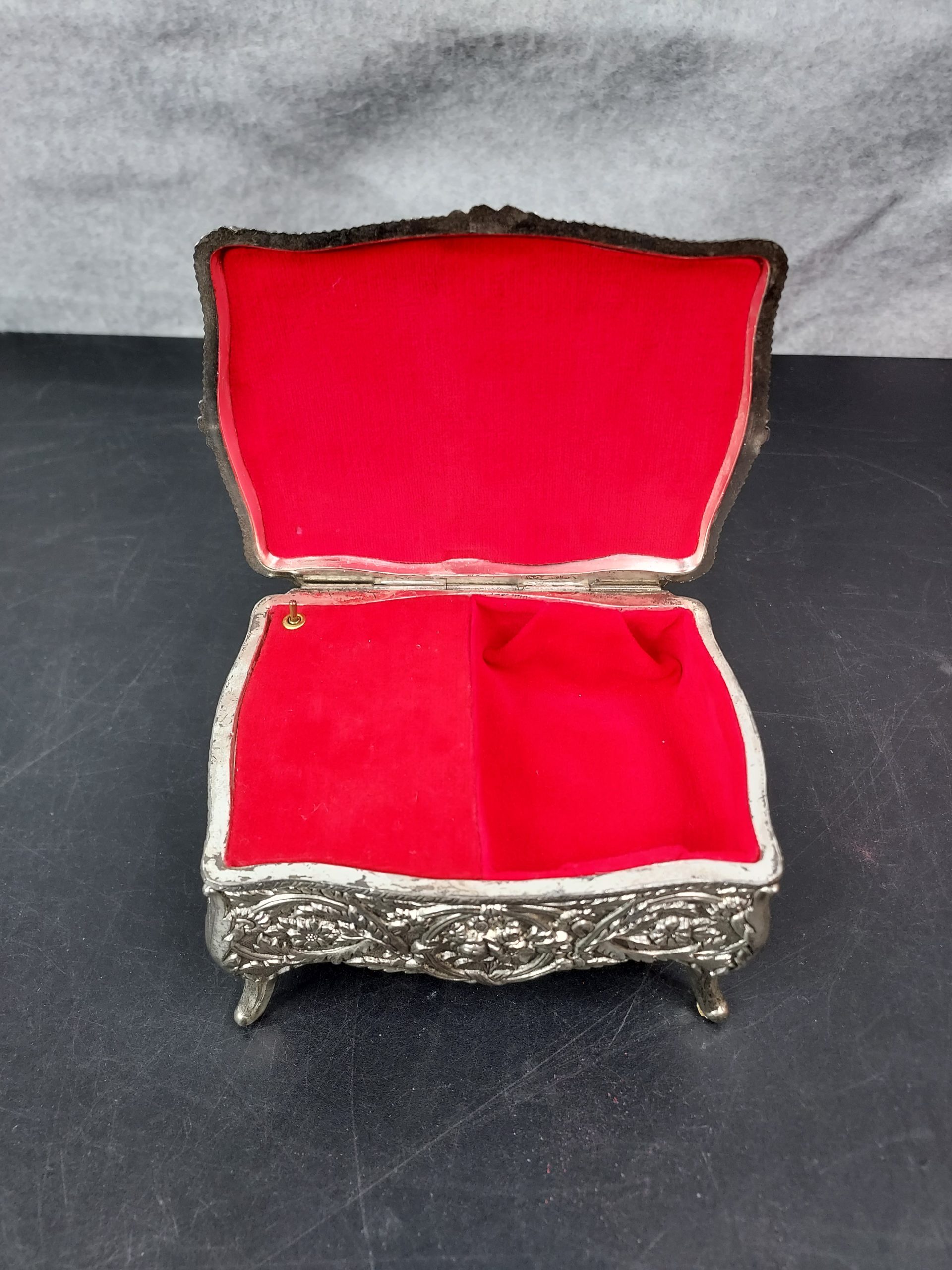 Victorian Musical Trinket Box | Abba House Thrift Store of Perry, GA