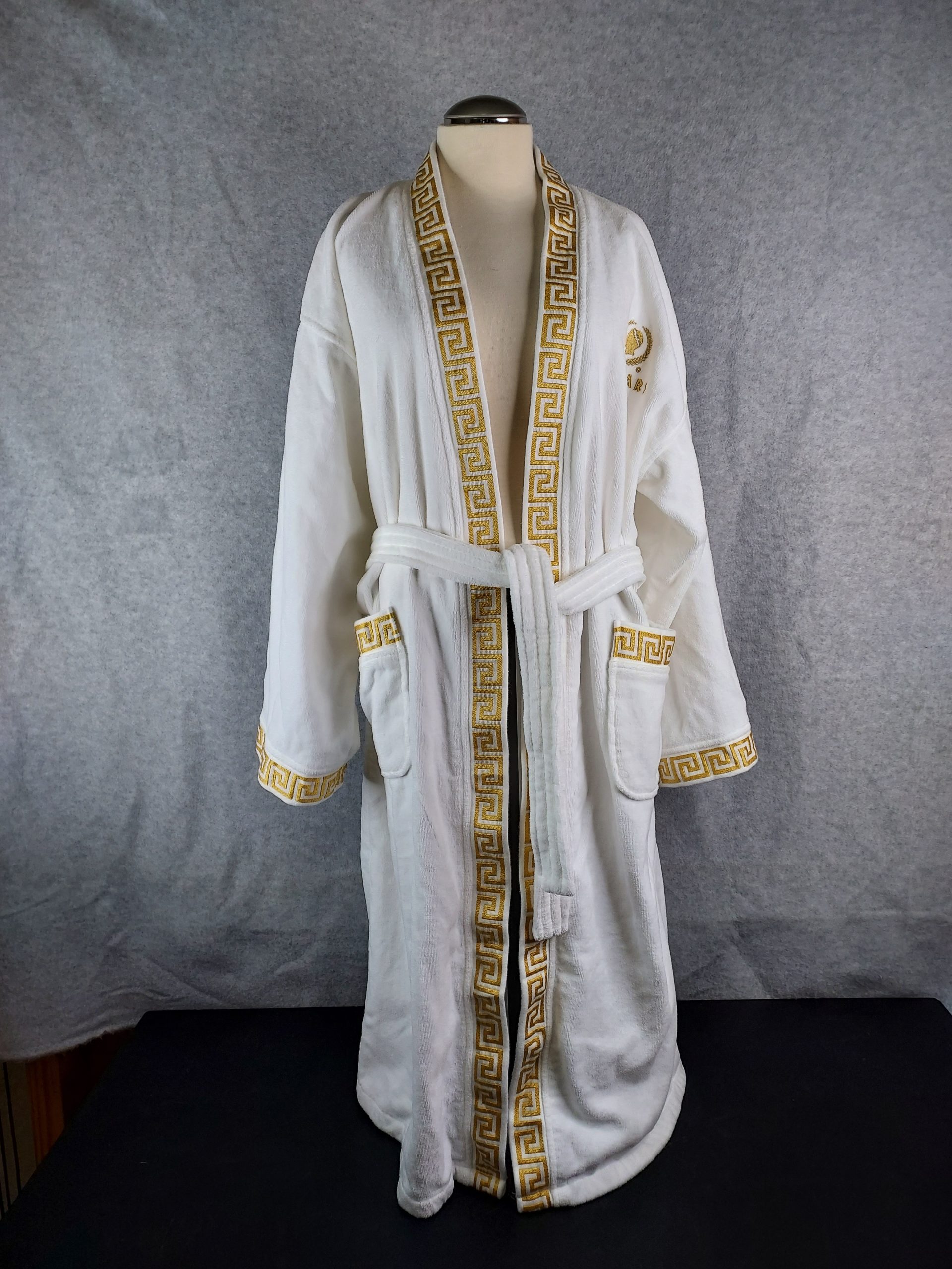 Caesars Palace Las Vegas Terry Cloth Bathrobe | Abba House Thrift Store ...